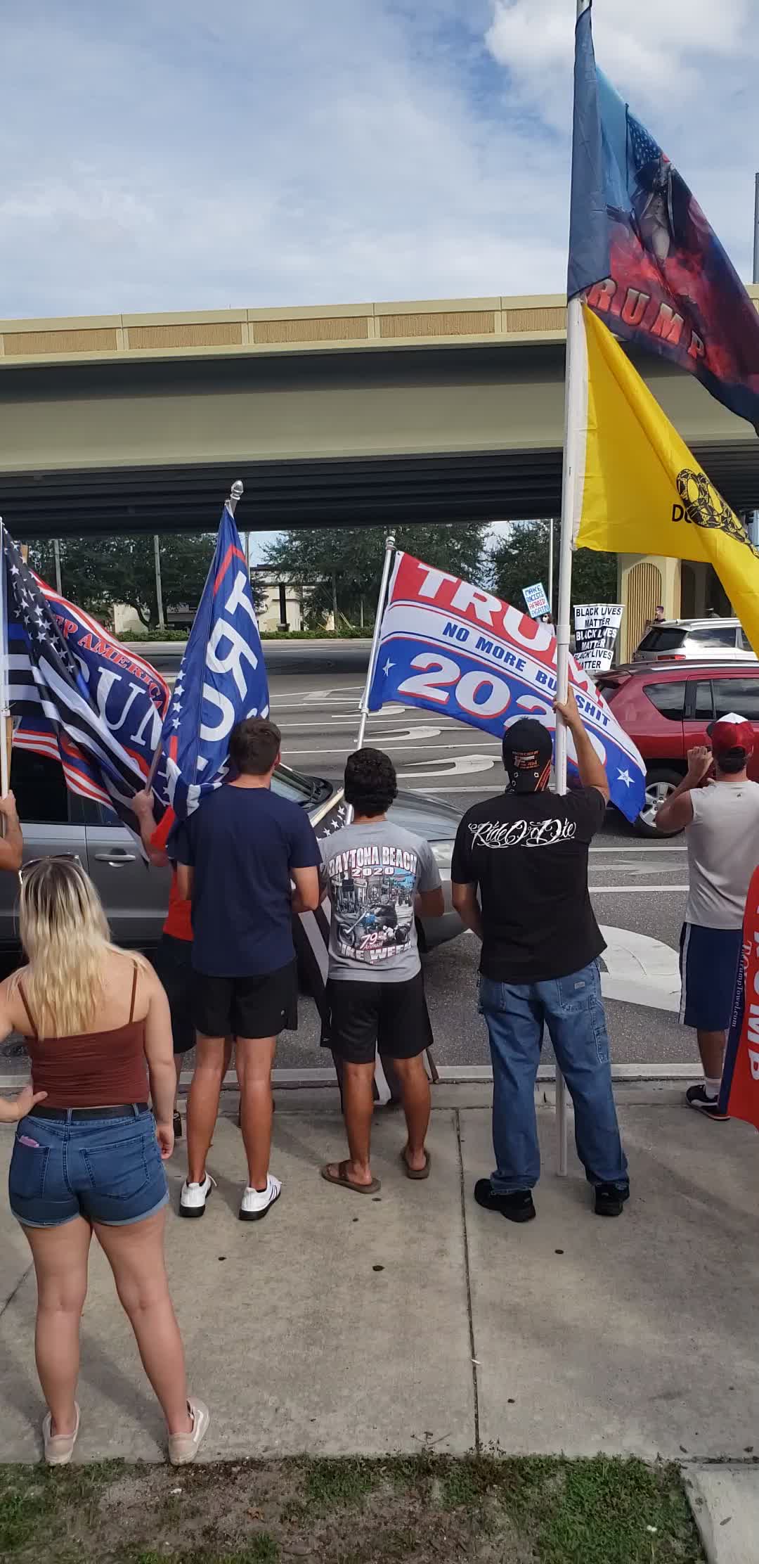 Patriots Dwarf BLM Protesters