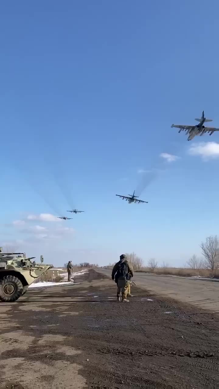 Two pairs of Su-25 Russian Aerospace Forces somewhere in the SMO zone.