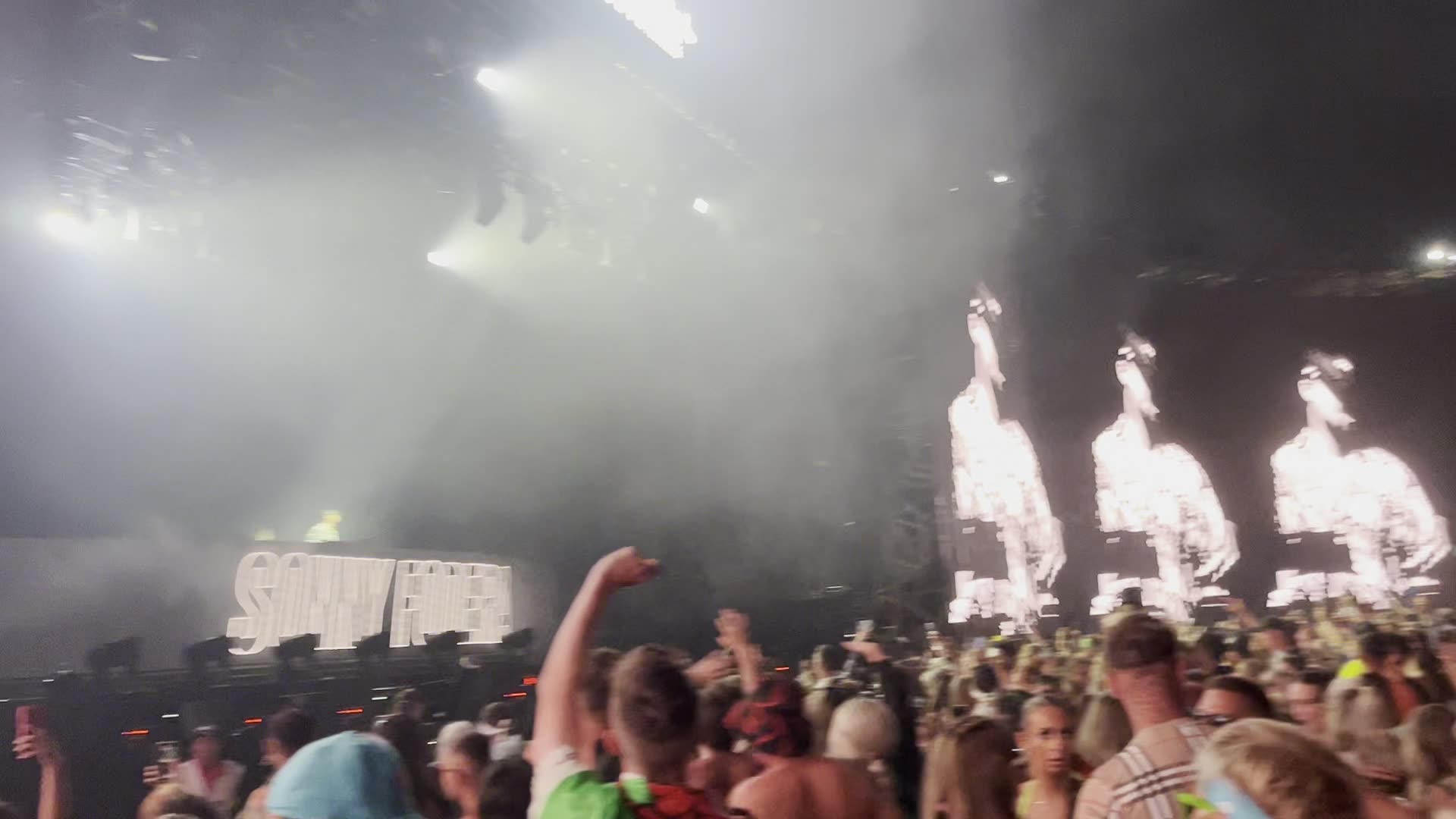 Sonny Fodera - Creamfields 2022 - In the crowd