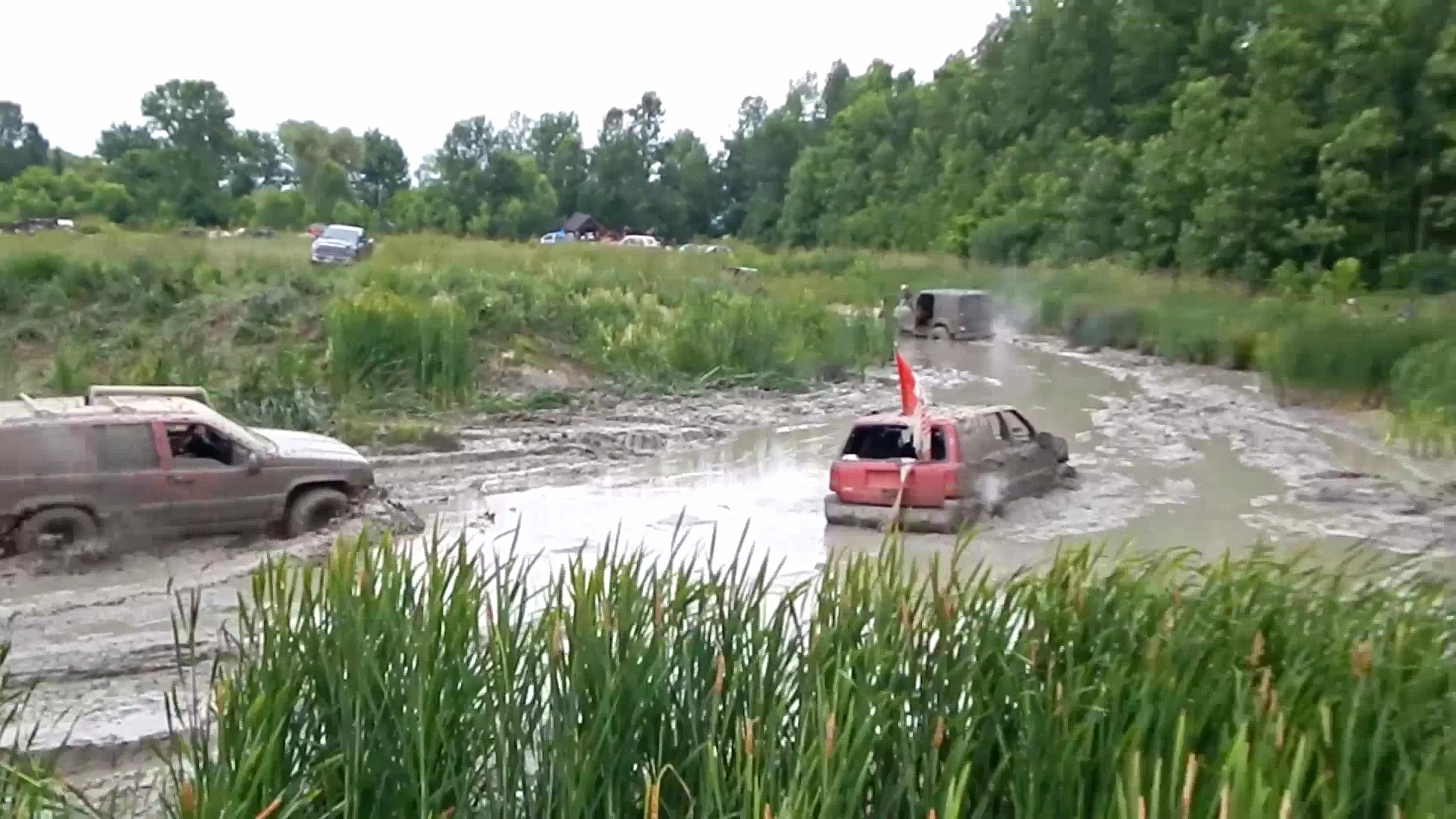 Mud Drivers Mud Trucks Mud Runners in Deep Mud Bogging Hall 4x4