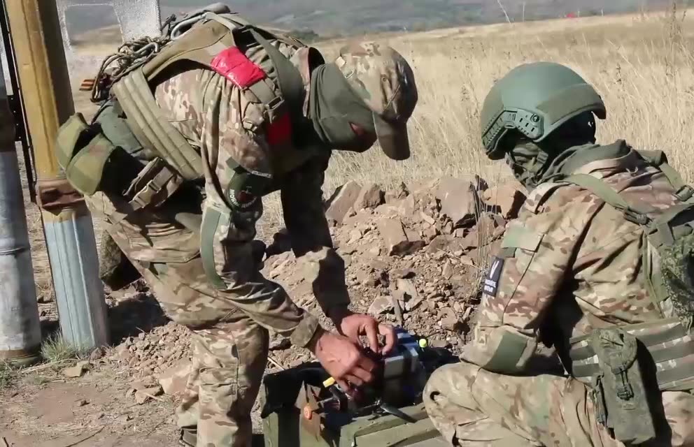 Training of reconnaissance and attack drones operators