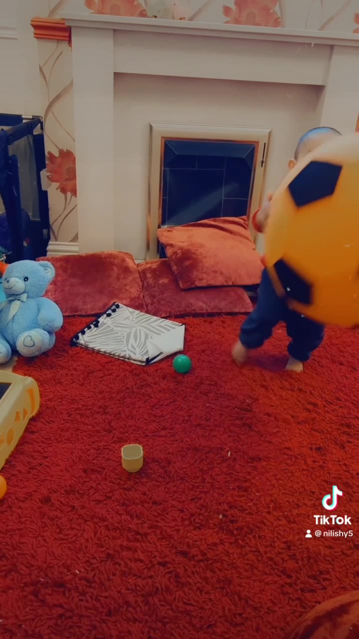 Baby karim’s playing with his Daddy 👨🏽‍🦱