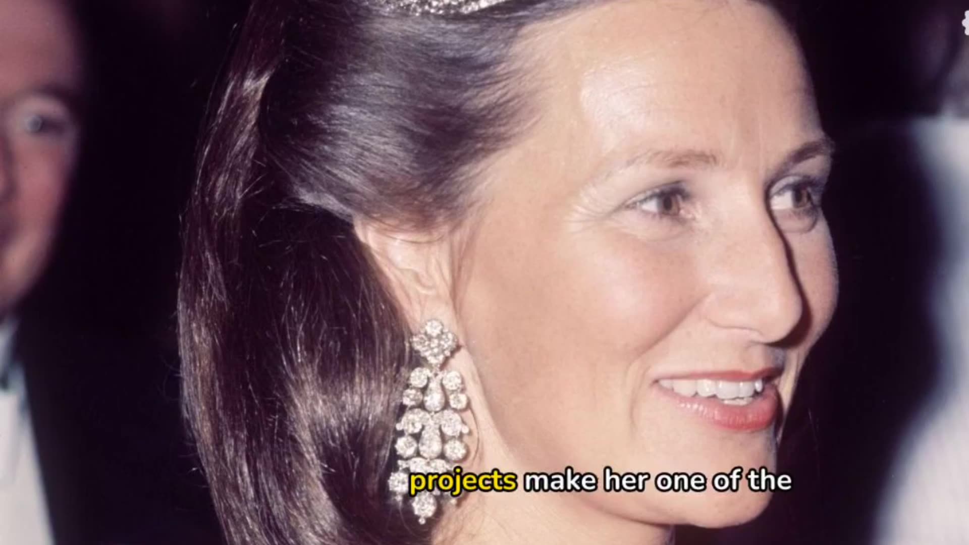 "Radiant Royals: The 10 Most Beautiful Queens in the World"