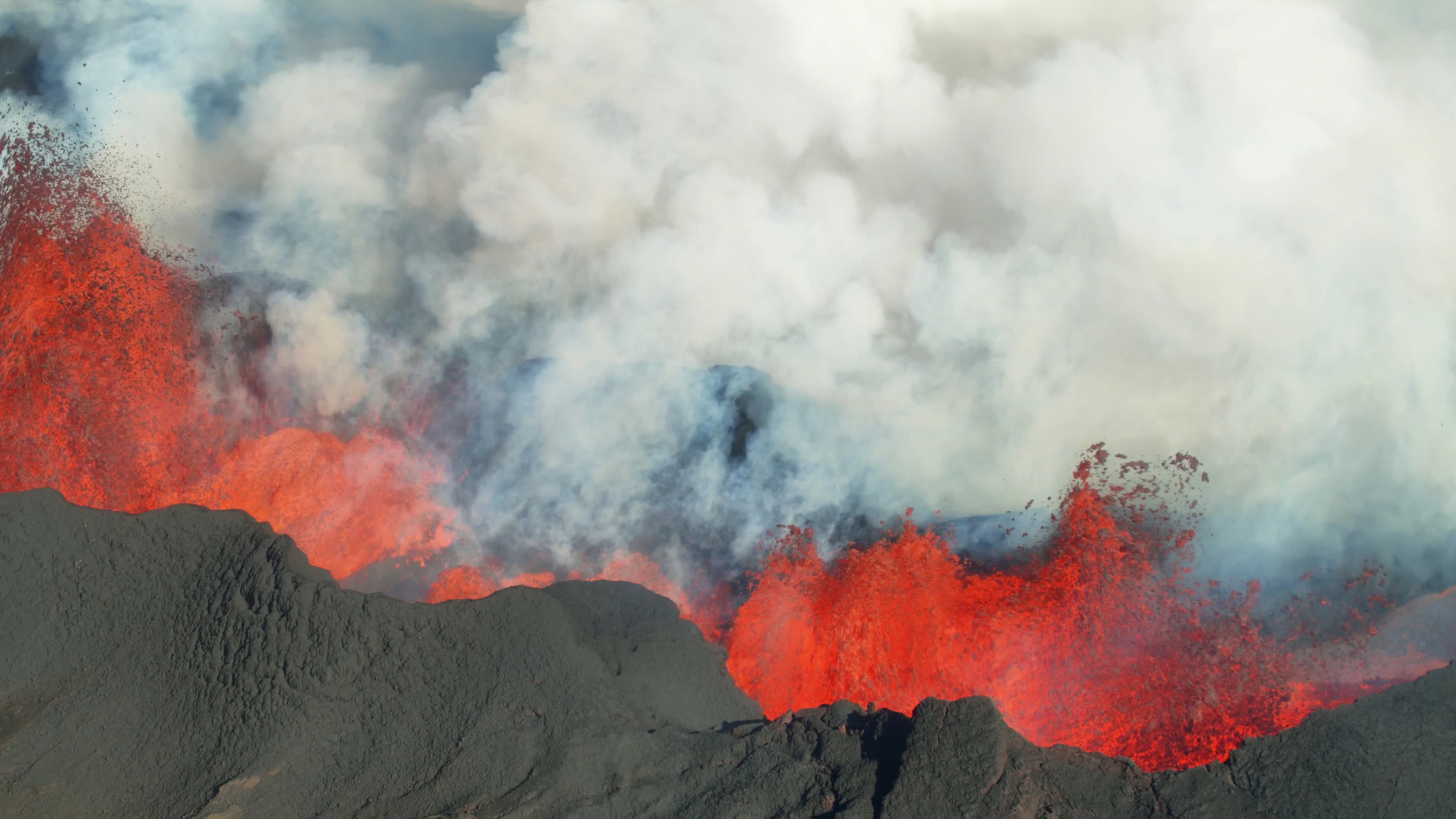 Bardarbunga Volcano Eruption Loop Video (No Copyright)
