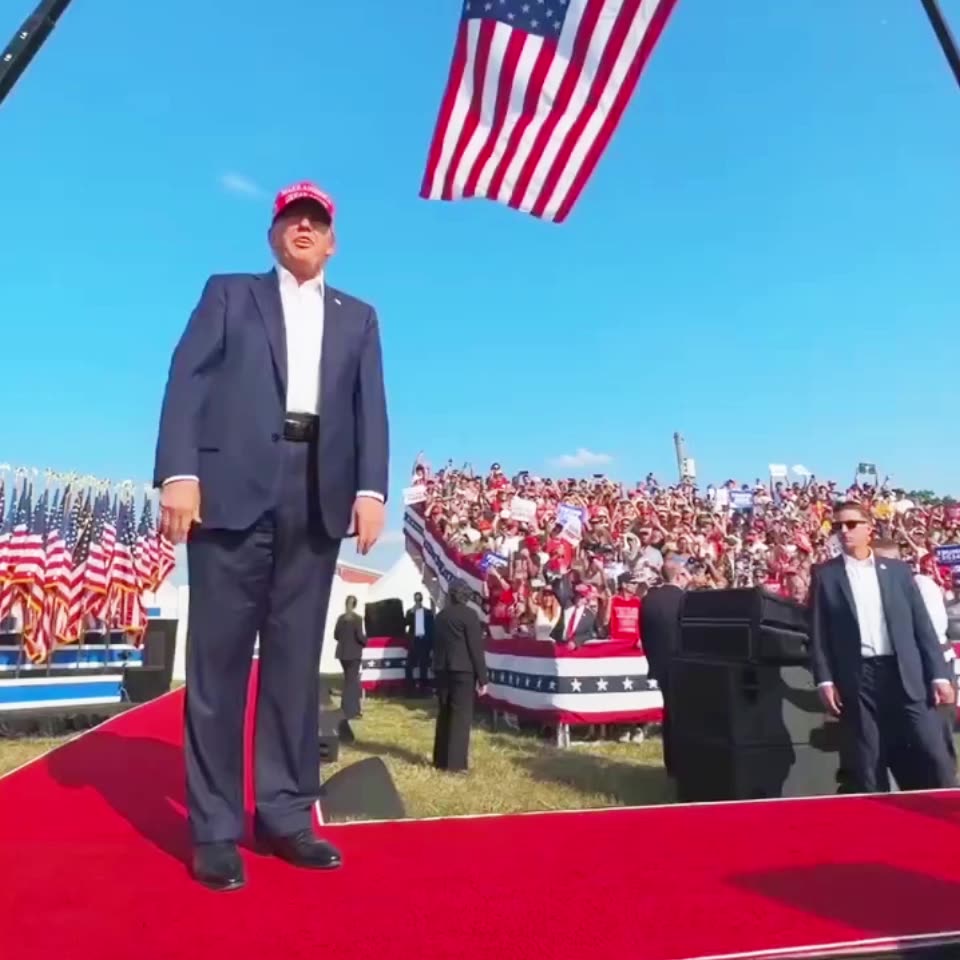 THE REAL COMMANDER IN CHIEF!!!😎🇺🇸🔥🔥🔥