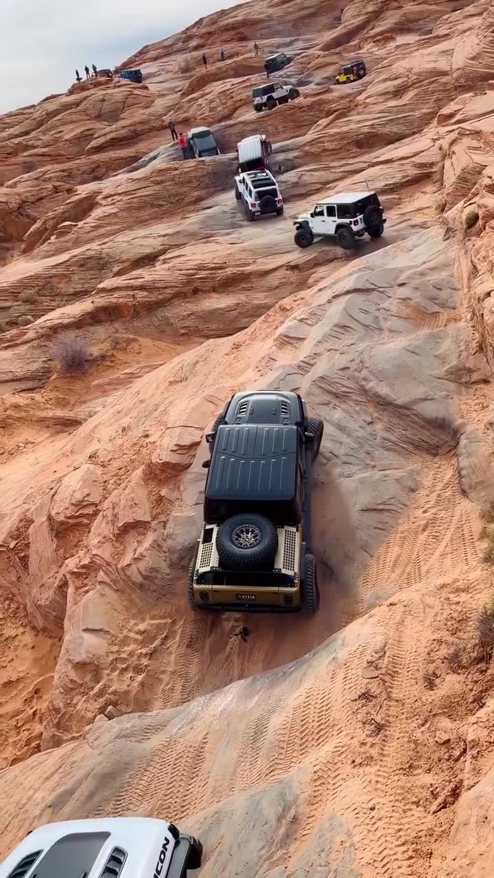 Most Dangerous Hill Climb of Hummer Jeep 2025