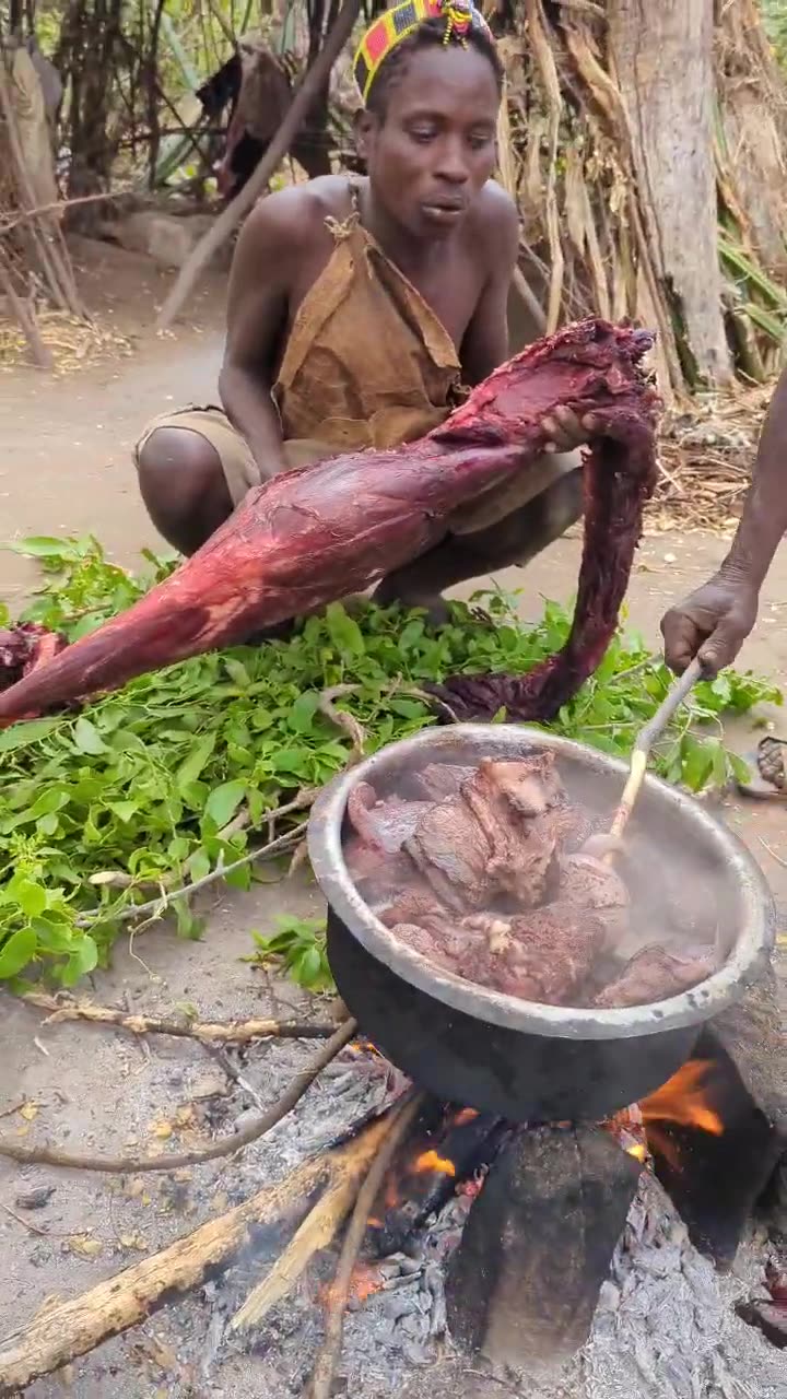 Incredible Lunch time hadzabe hunt's tribe cooking their soups #bushmen #traditional