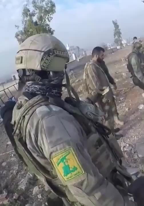 Hezbollah patch, name in Russian on the back. We don't know who it is ...