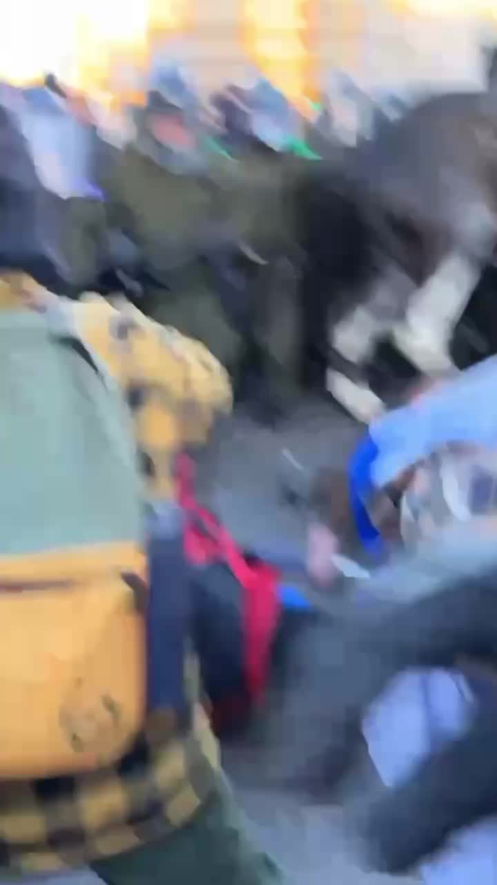 Ottawa police horses trample protestors increasing tensions