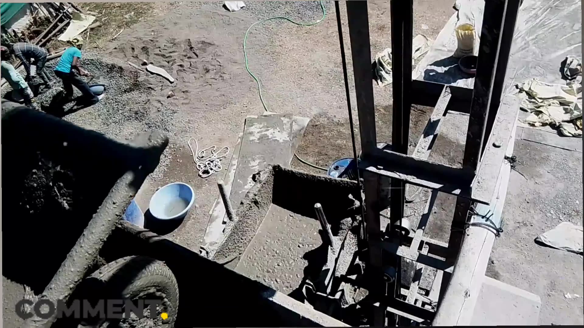 amazing construction 300 square feet house roof concrete -using by sand ...