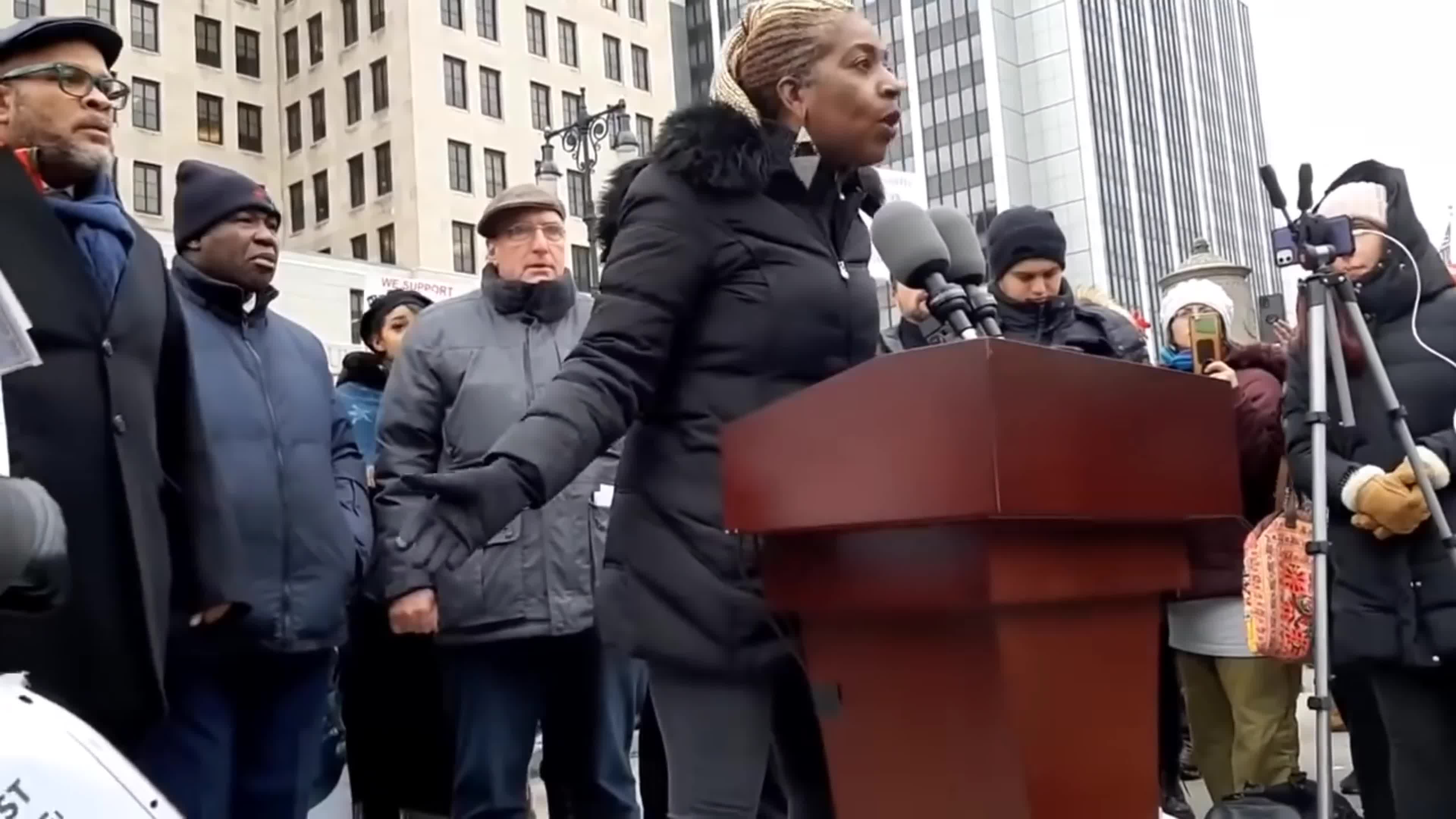 Civil Rights Attorney Tricia Lindsay Gives Speech at Medical Freedom ...