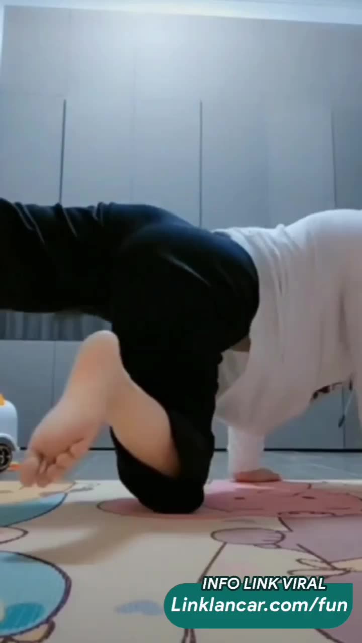 OOPS NIPSLIP...Today's target is to hit 100 subscribers ️🥹🥹 #nipslip #breastfeeding #nipple #viral