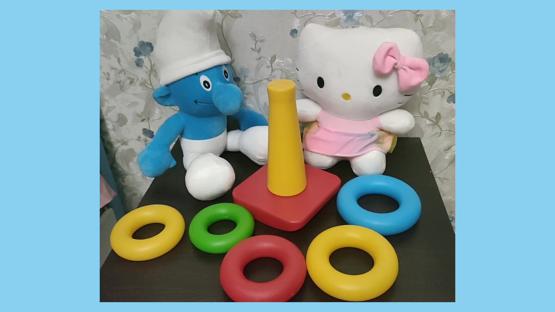 learn colors in #Arabic with Hello Kitty and the smurfs - #color mixing ...
