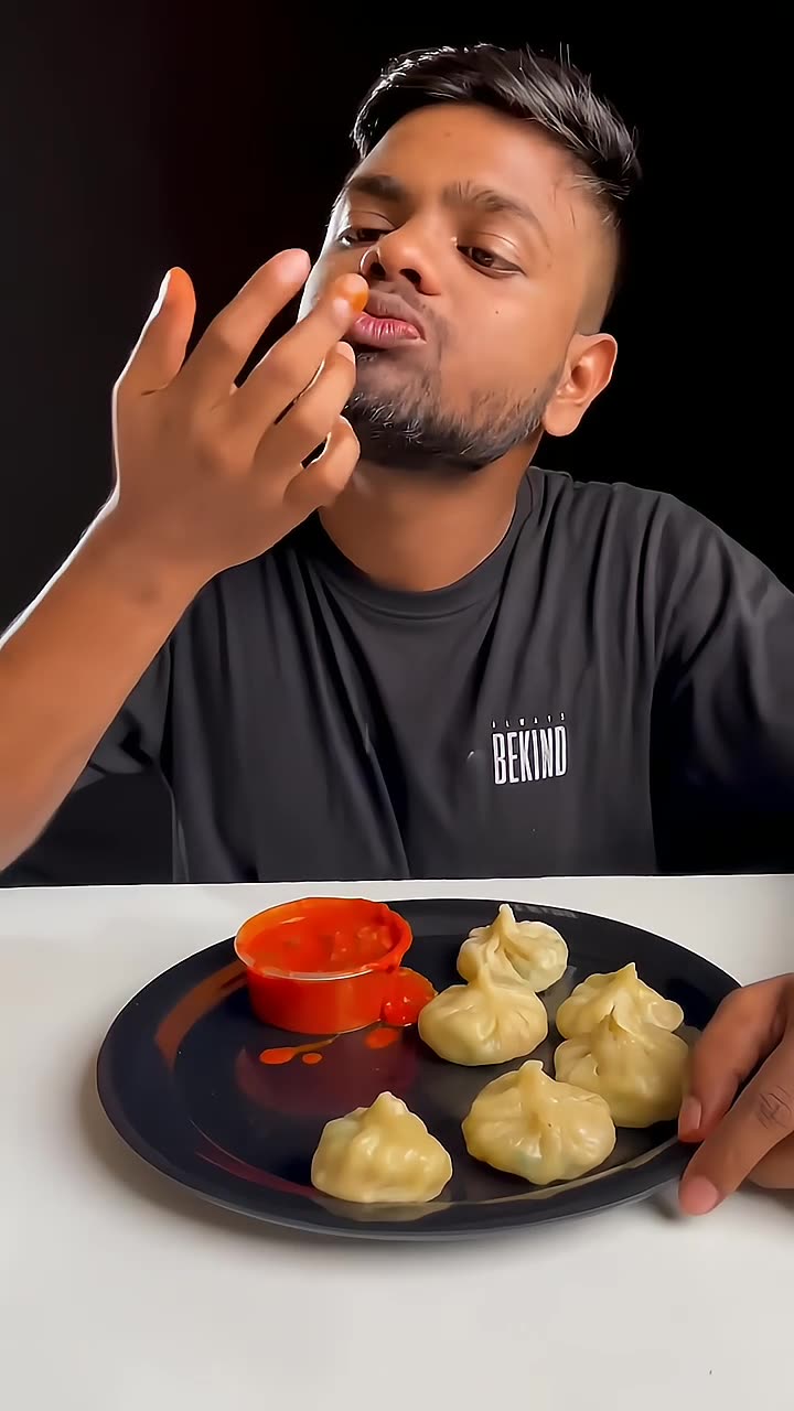 "Delicious Veg Momos Recipe | Step-by-Step Tutorial"