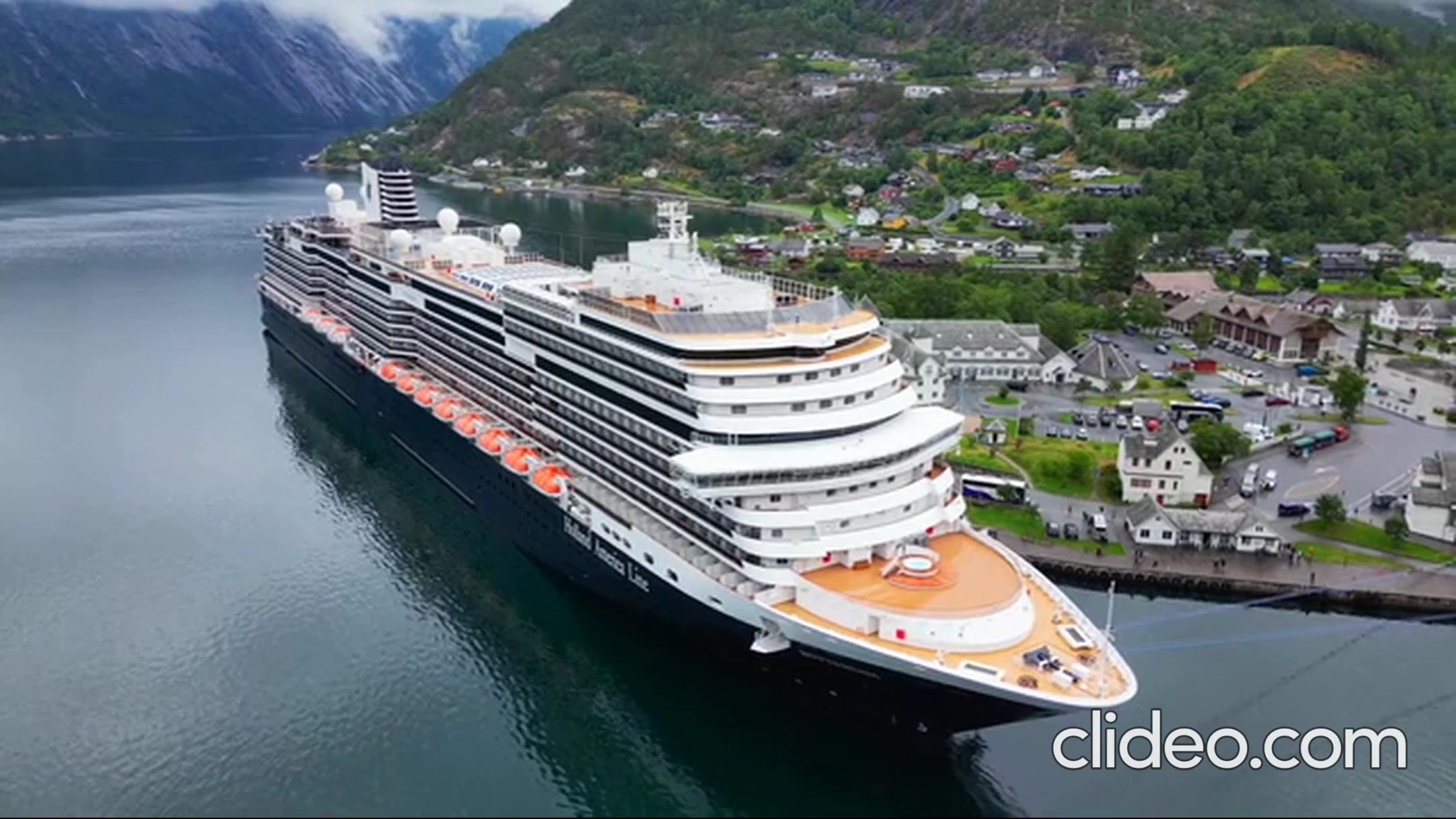 ALAN & DIANE ON MINIMALISM VS MATERIALISM