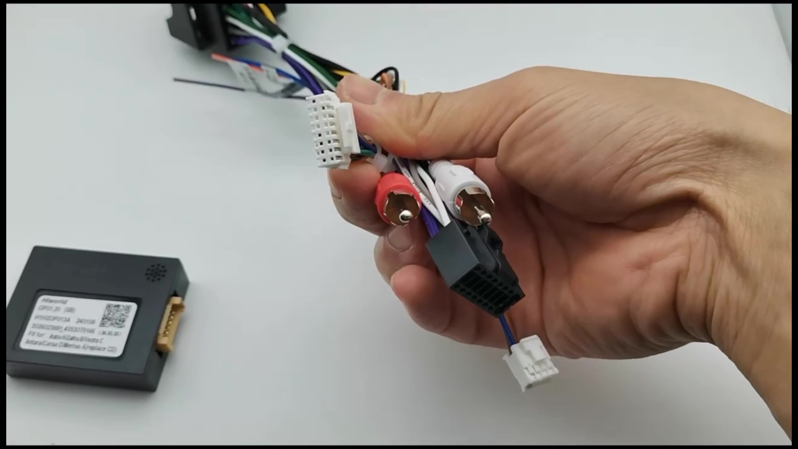 Quadlock Wiring Harness CAN Bus Decoder, 16 Pin to Quad Lock Connector ...