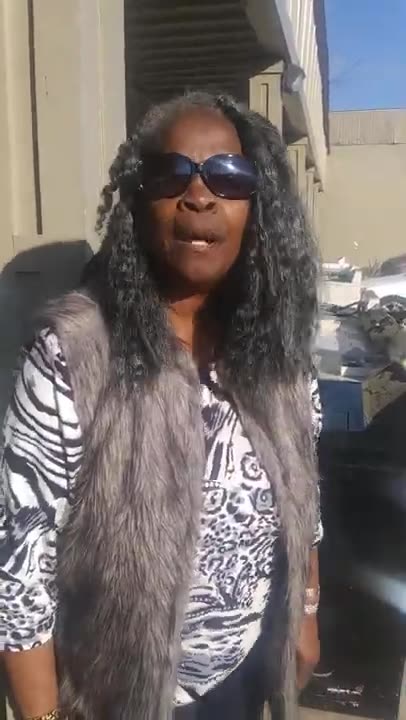 PARIS, TEXAS EVANGELIST QUEEN COLLEEN McCARDELL SINGS!