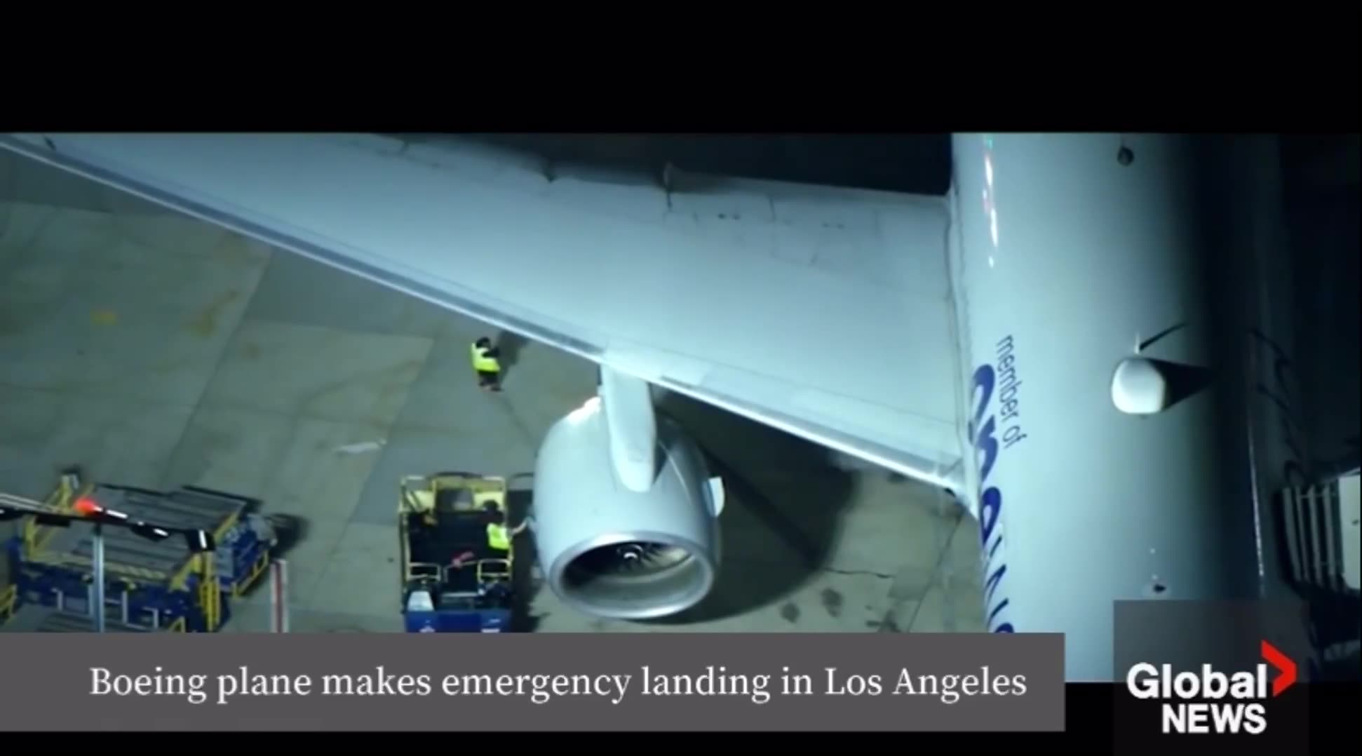 American Airlines Boeing 777 makes emergency landing at LAX after ...