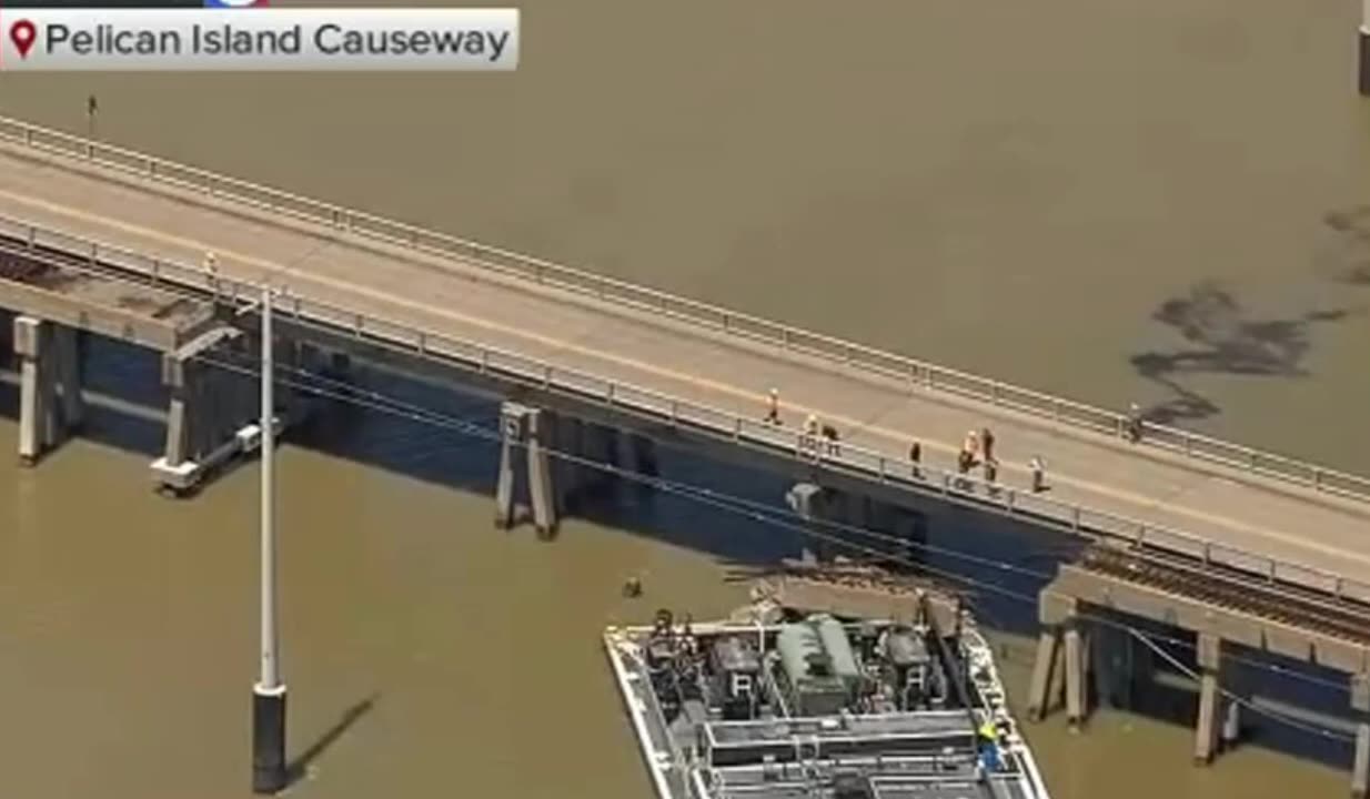 Bridge Collapses On Barge After It Hits Support Beam In Texas ...
