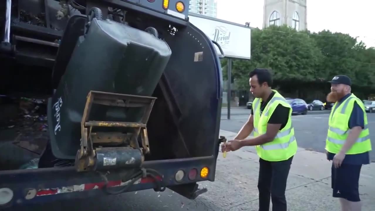 LEGENDARY Vivek is working a shift as a garbage man #MAGA