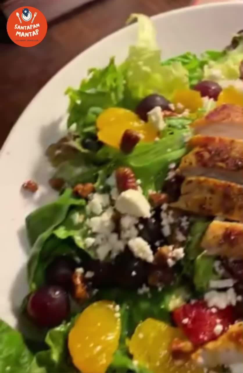 Delicious Strawberry feta salad