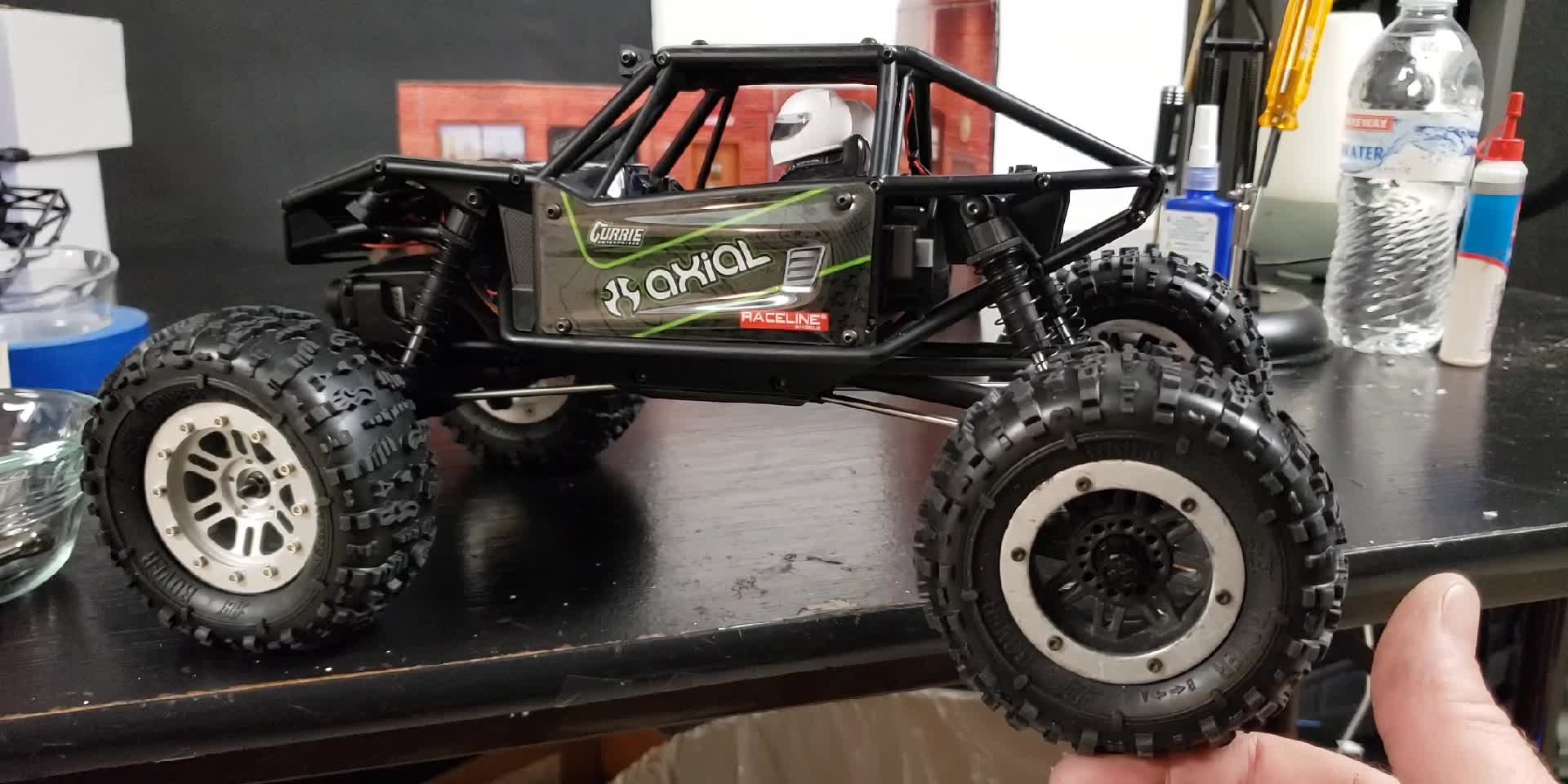 1:18 Capra Metal Beadlocks- Front Axle