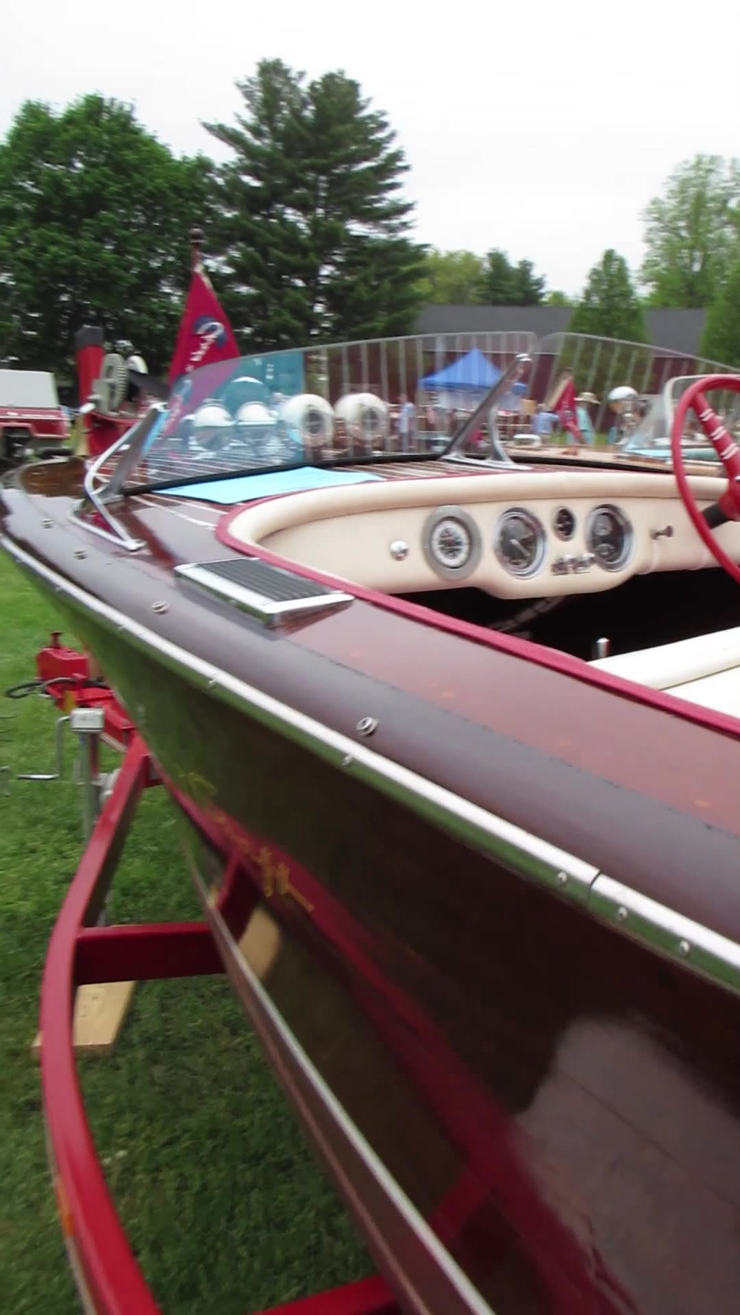 1948 Chris Craft Deluxe Runabout