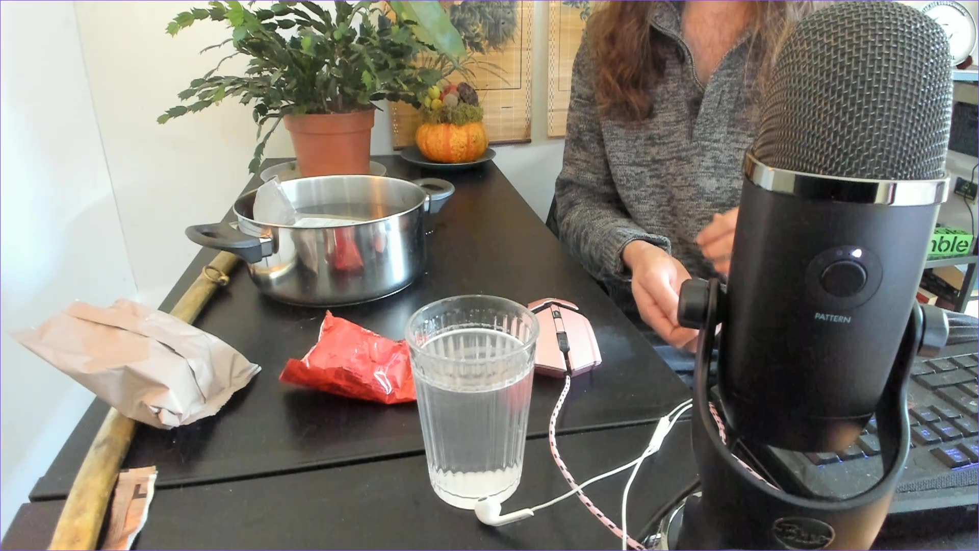 Modern British Combat Ration Menu 1: Meatballs & Pasta ft. "Screech ...