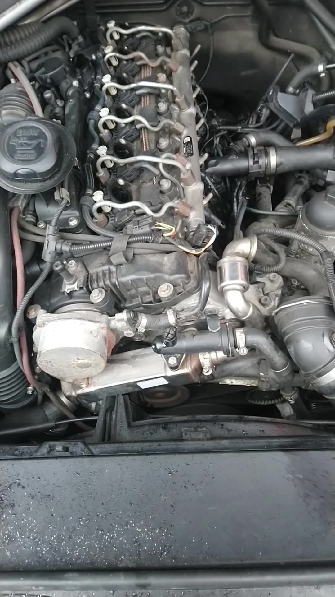 BMW X5 e70 3.0 SD twin turbo m57 engine sound without intake manifold