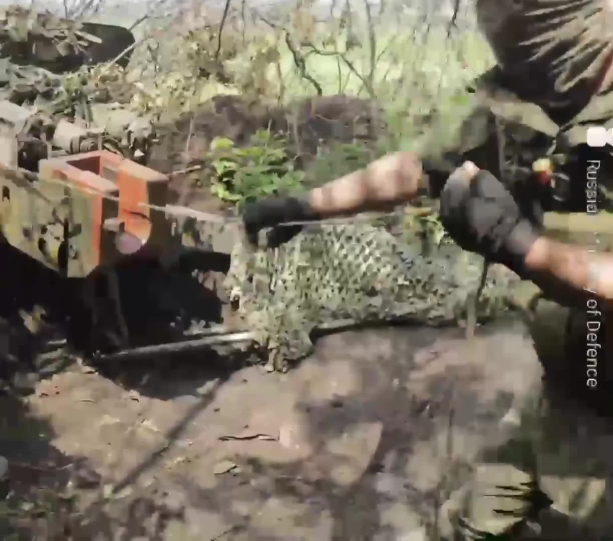 Rapira anti-tank gun crews in combat