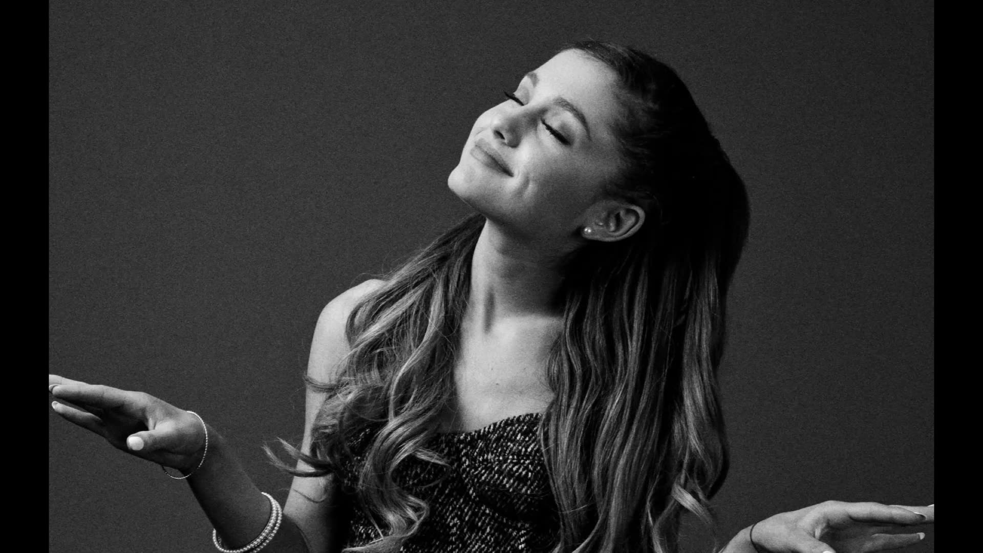 Ariana Grande Sexy Wallpapers And Photos Hot Tribute Sexy Wallpapers 4k