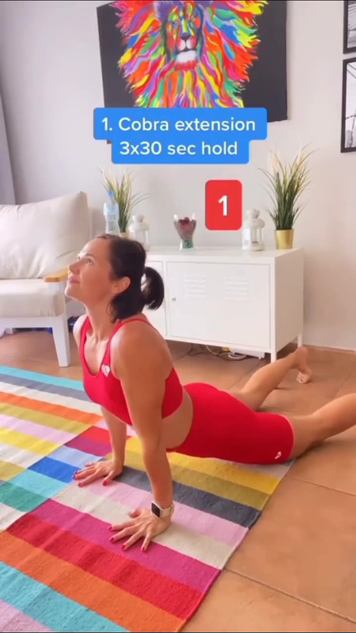 4 Simple Exercises to Fix Rounded Back for Women | Posture Improvement Tips