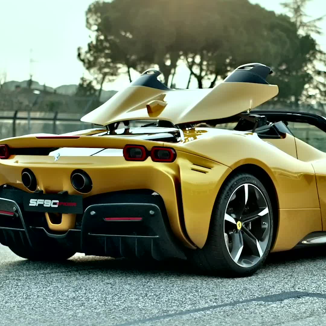 #Ferrari SF 90 Spider- The Retractable Hard Top