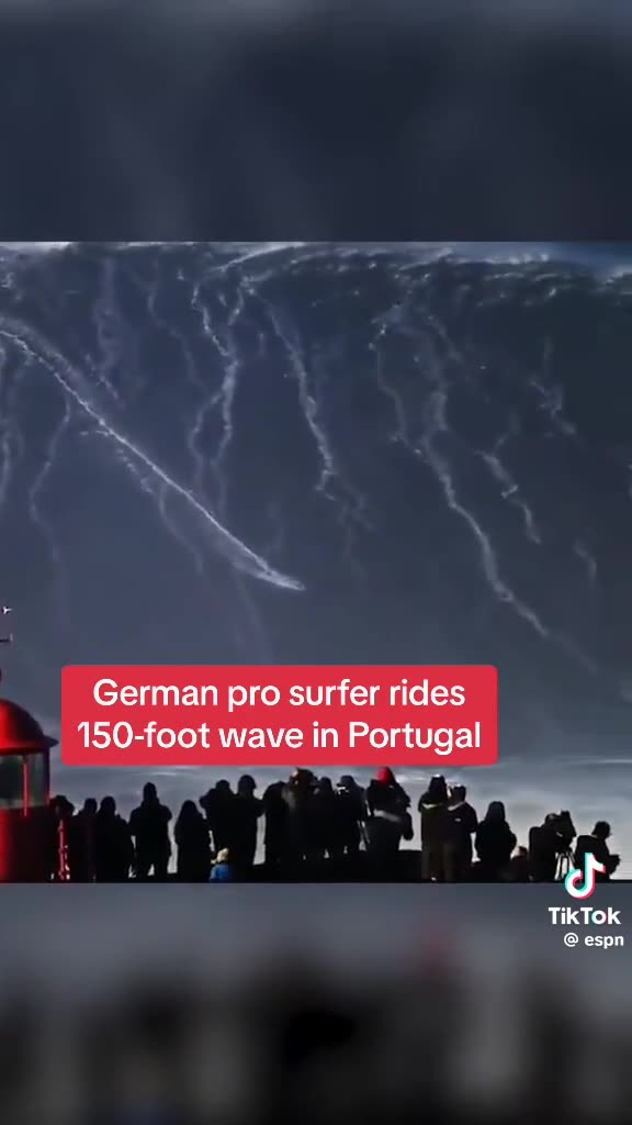 German Pro Surfer 🏄‍♀️ Rides 150 Foot 🦶 Wave 🌊 In Portugal 🇵🇹