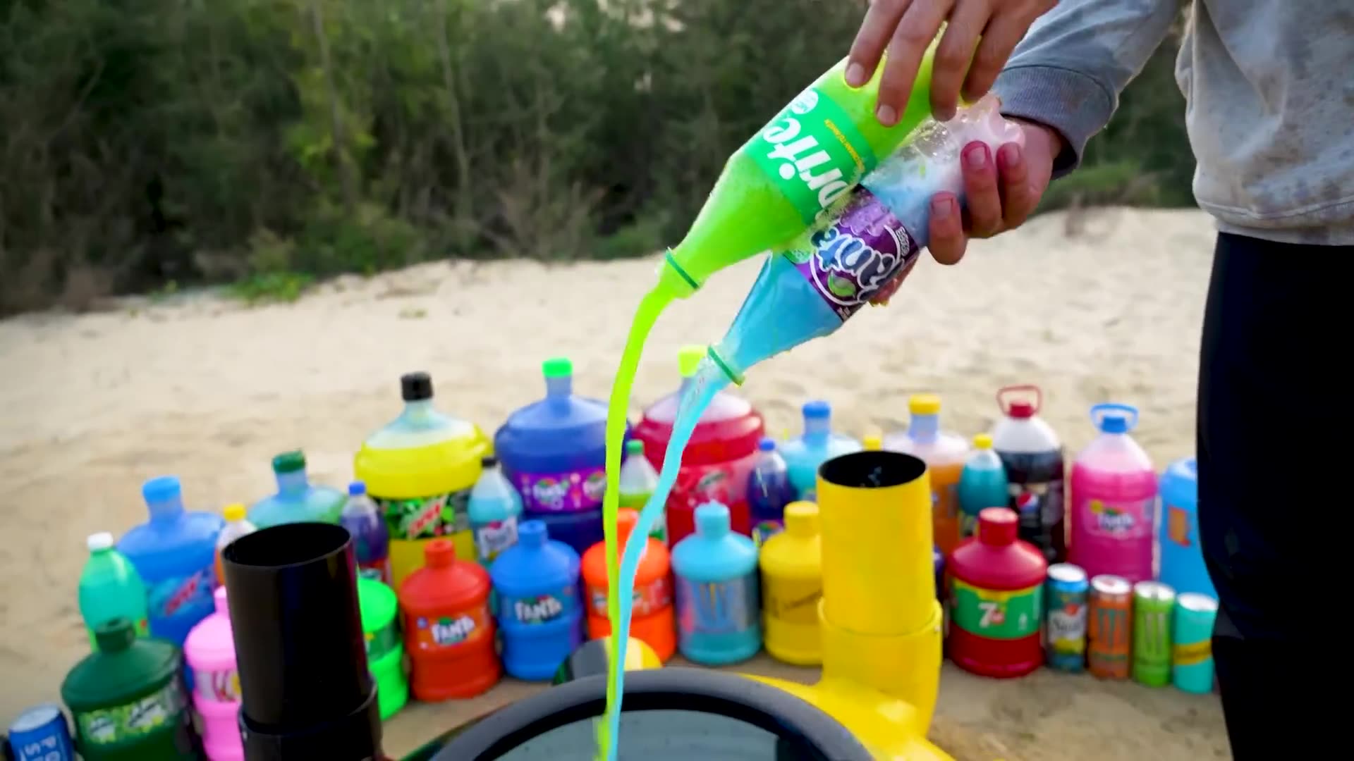 Experiment Big Balloons From Toothpaste Eruption With Giant Mtn Dew