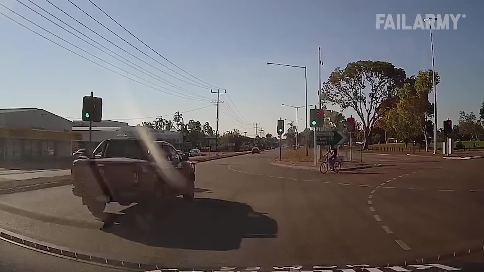 Hilarious Cyclist Fails Compilation