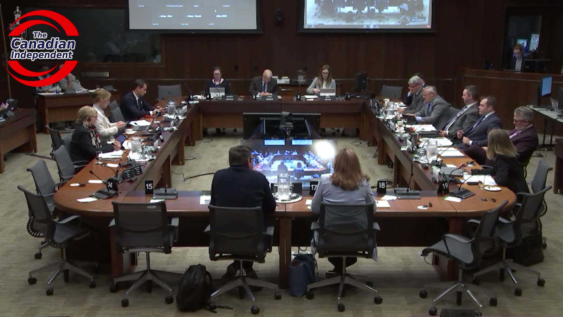 50 Fire Fighters & 20 Fire Trucks NOT ALLOWED TO GO IN AND FIGHT JASPER ...