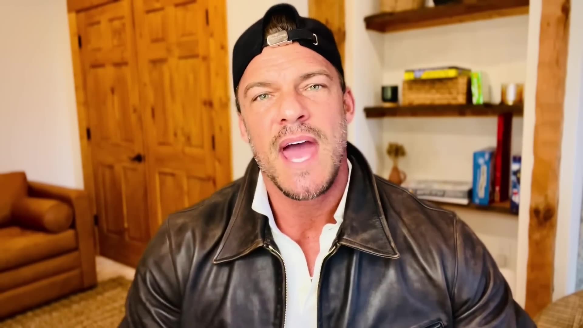 Christian 'Reacher' Star Alan Ritchson Delivers Strong Case for Why He ...