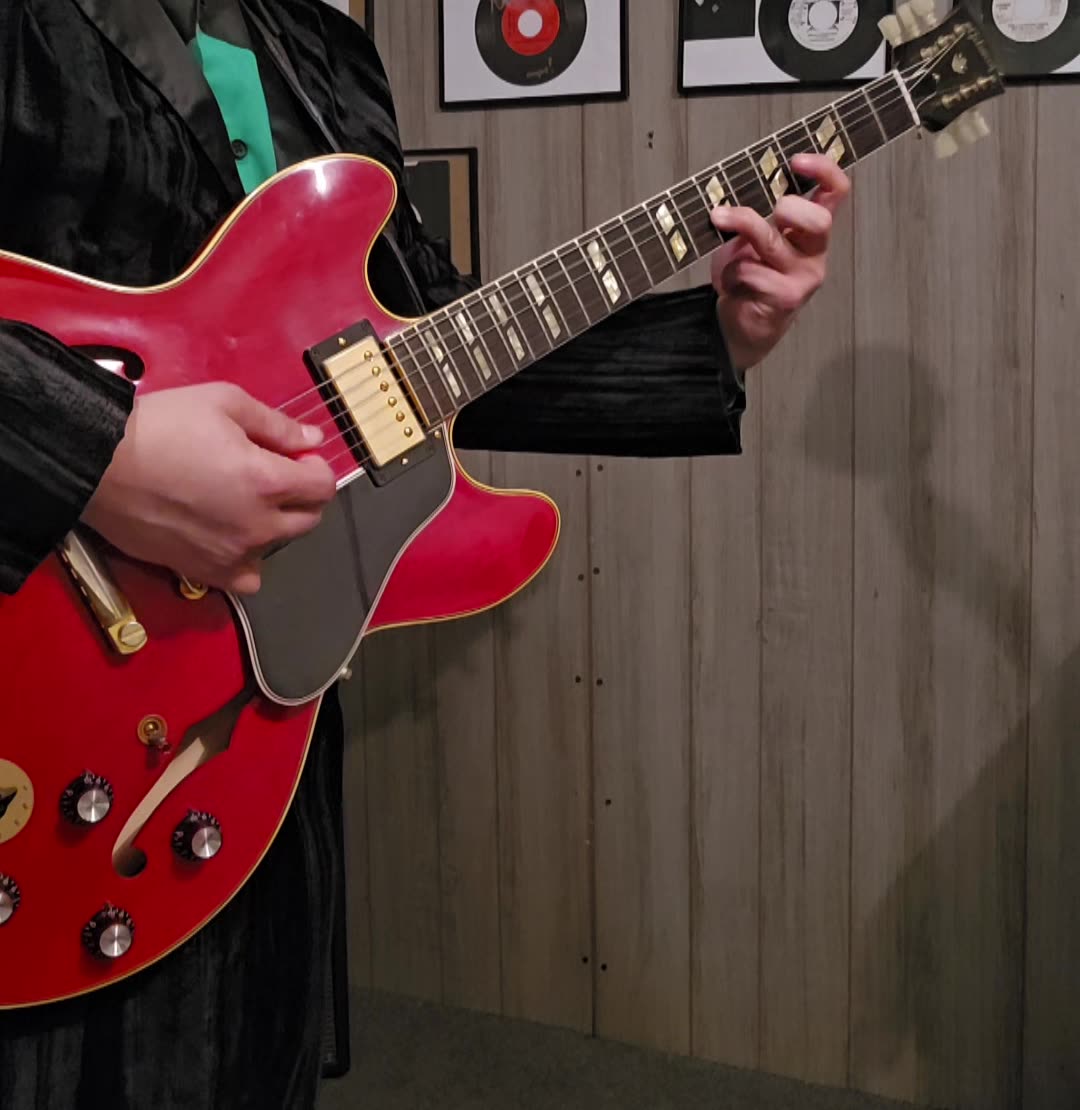 Kiss cold gin guitar main riff cover.