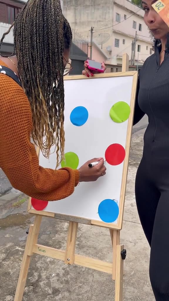 Challenge of connecting the colors
