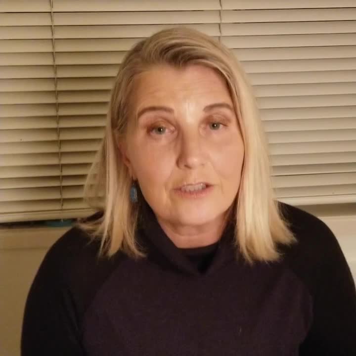 Liz Gunn's Love Letter #2 to Kiwis