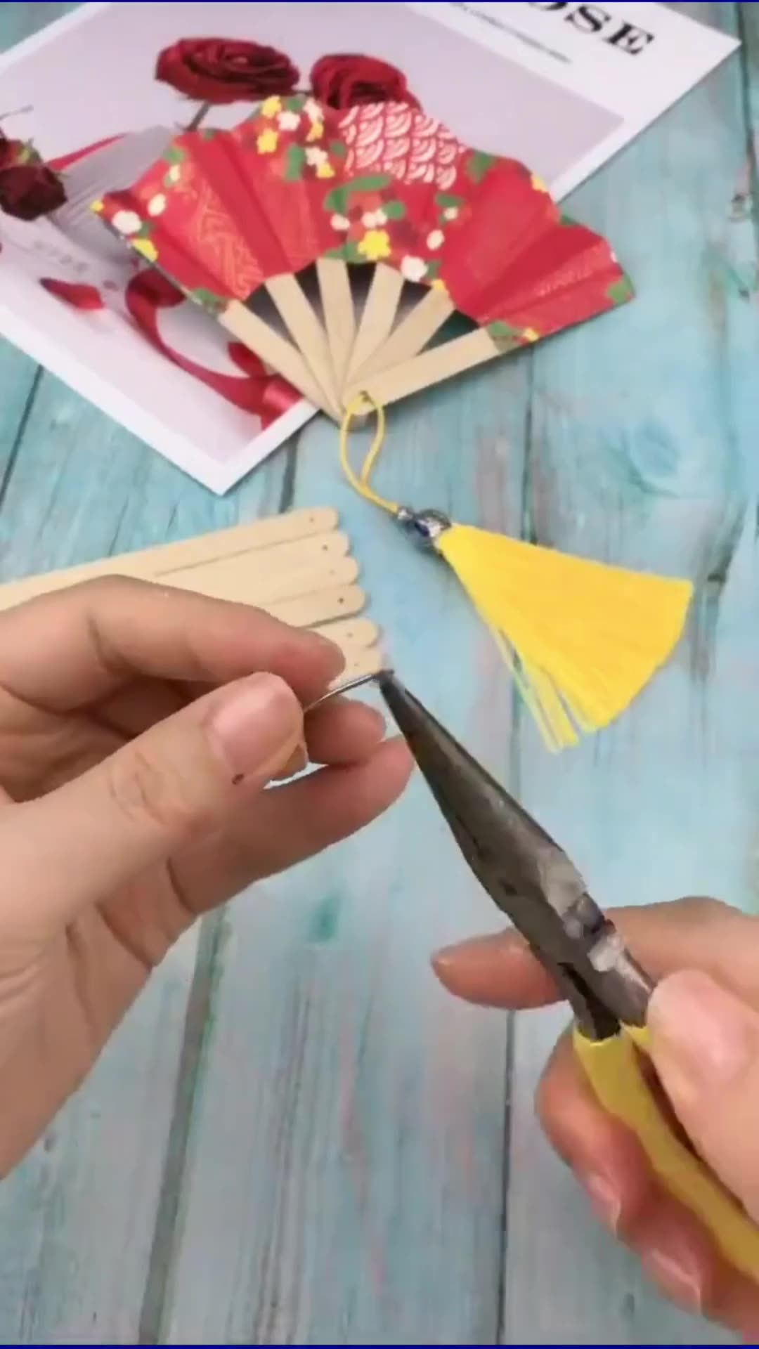 Easy fans craft for kids