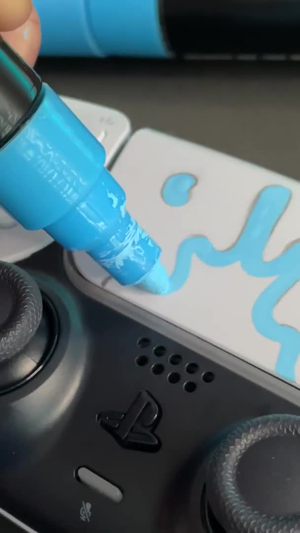 Custom PS5 Controller using Posca Markers!