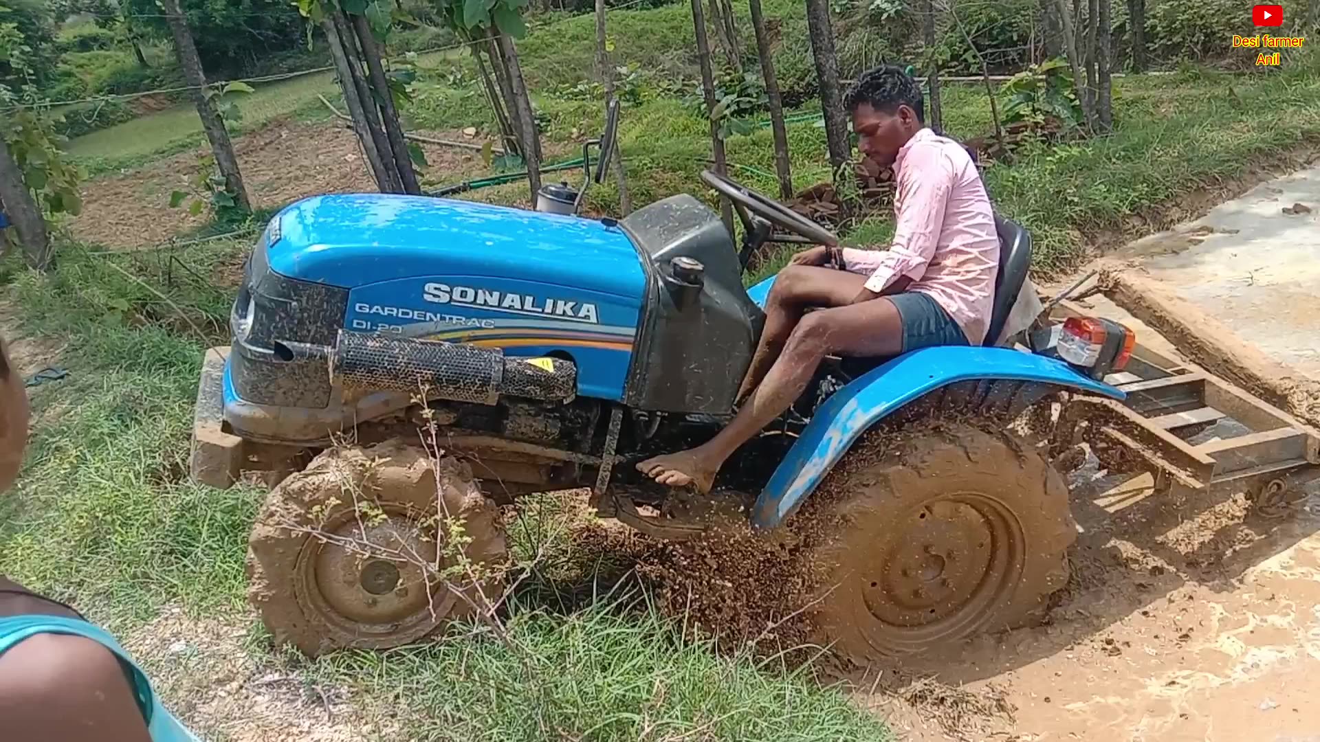 mini tractor | smallest tractor| sonalika mini tractor stuck in mud ...