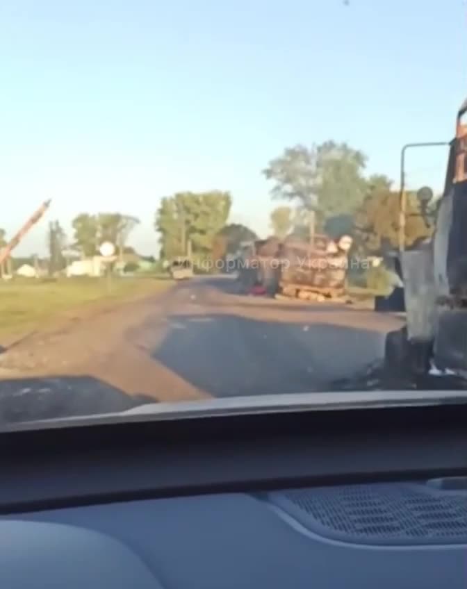 Civilian Films Aftermath of HIMARS Strikes on Russian Column Near Kursk ...