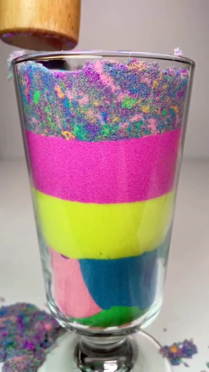 Very Satisfying and Relaxing Kinetic Sand ASMR, drop and squish