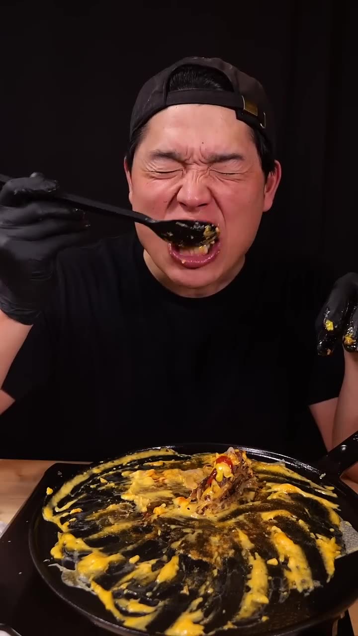 Elevate Your Taste Buds: Next Level Cheeseburger Perfection! 🌟🍔