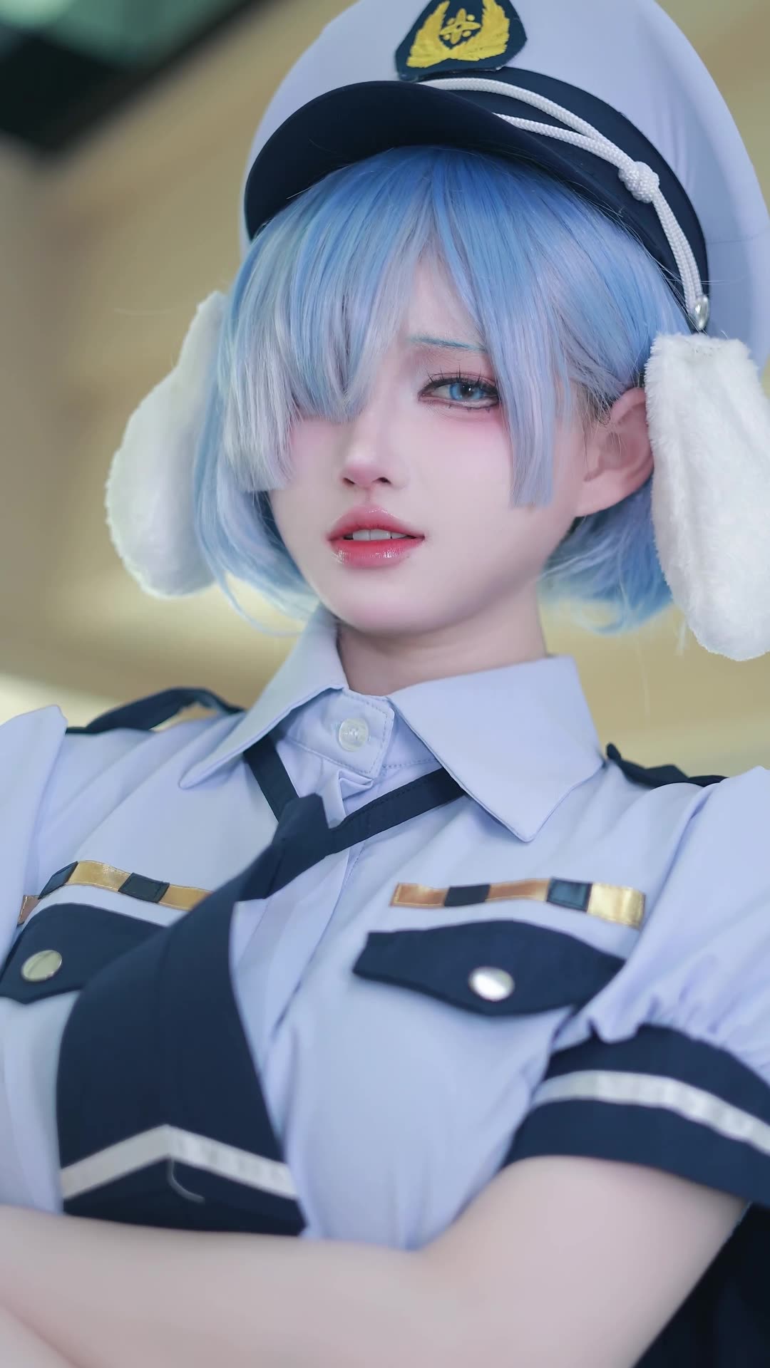 Rem's Disgusted Face: Epic Cosplay Transformation! 😲💙