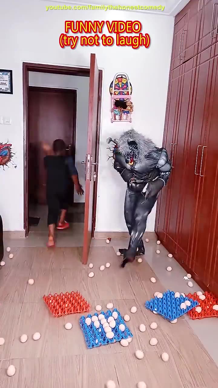 Funny prank try not to laugh werewolf Scary Chucky GHOST PRANK Egg ...