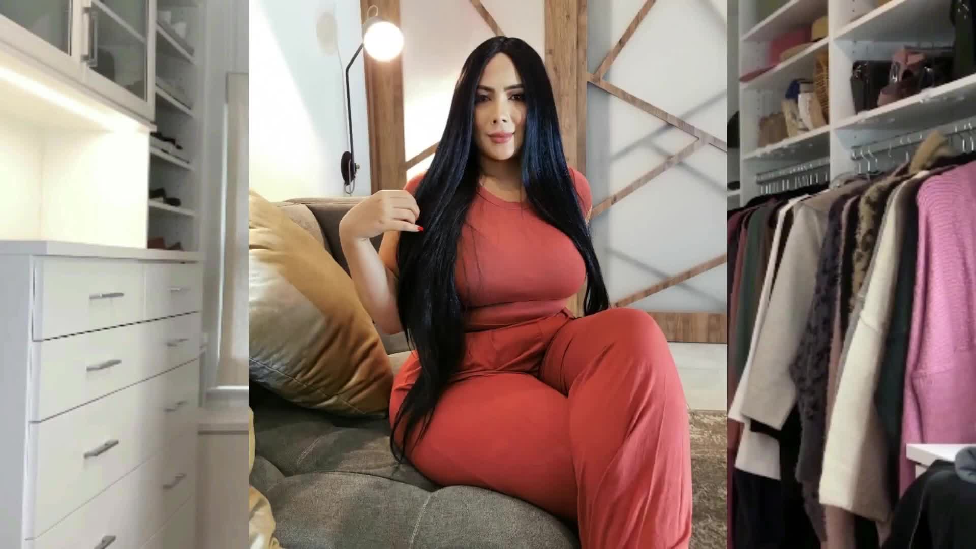 Alexandra .. Wiki Biography 👗 Age, Family, Net, WorthSports Curve ...